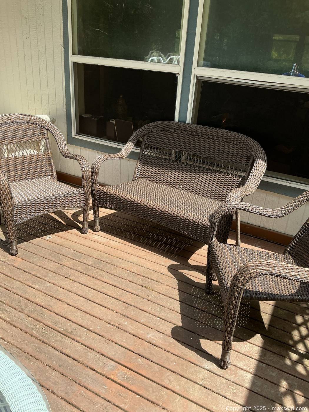 Brown wicker love seat, two arm chairs | Port Angeles (Washington, USA ...
