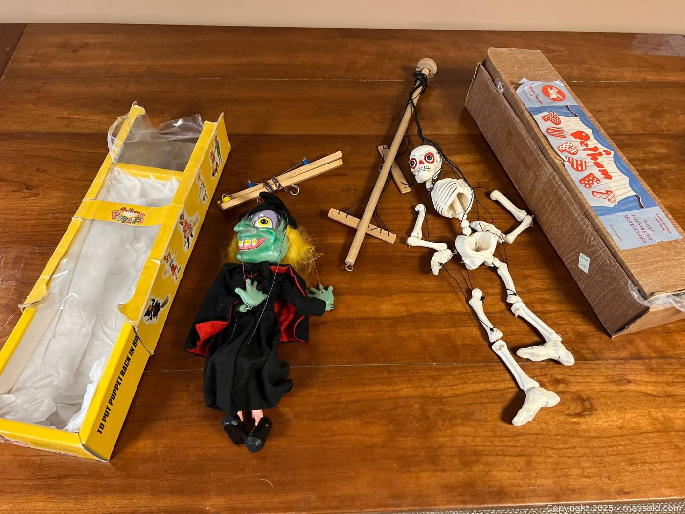skeleton pelham puppet