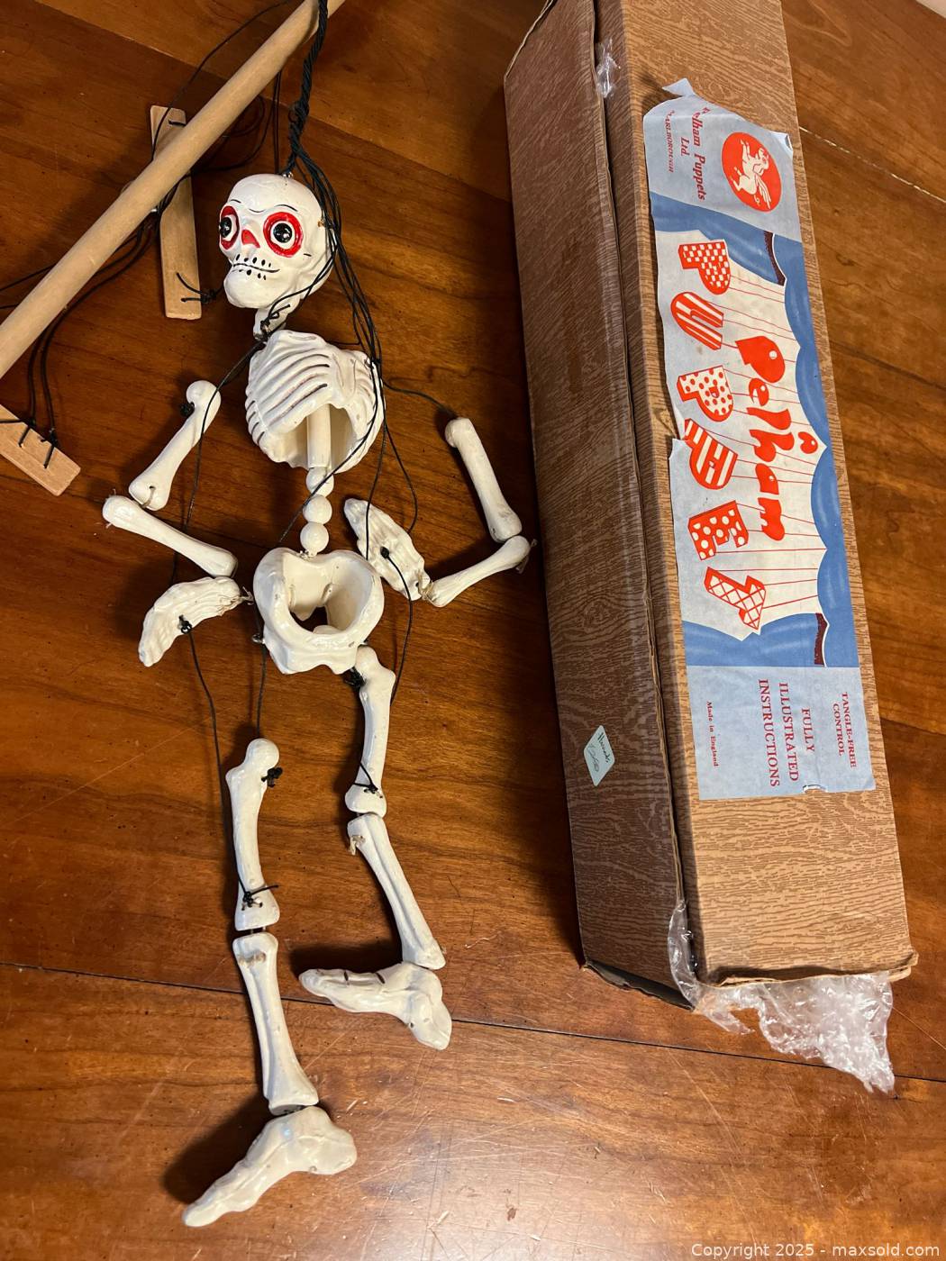 skeleton pelham puppet