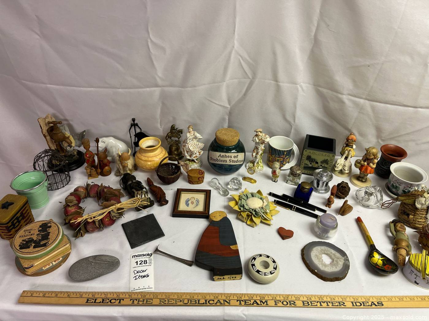 Assorted Home Decor and Collectible Items Lot, 30+ Pieces B3 ...