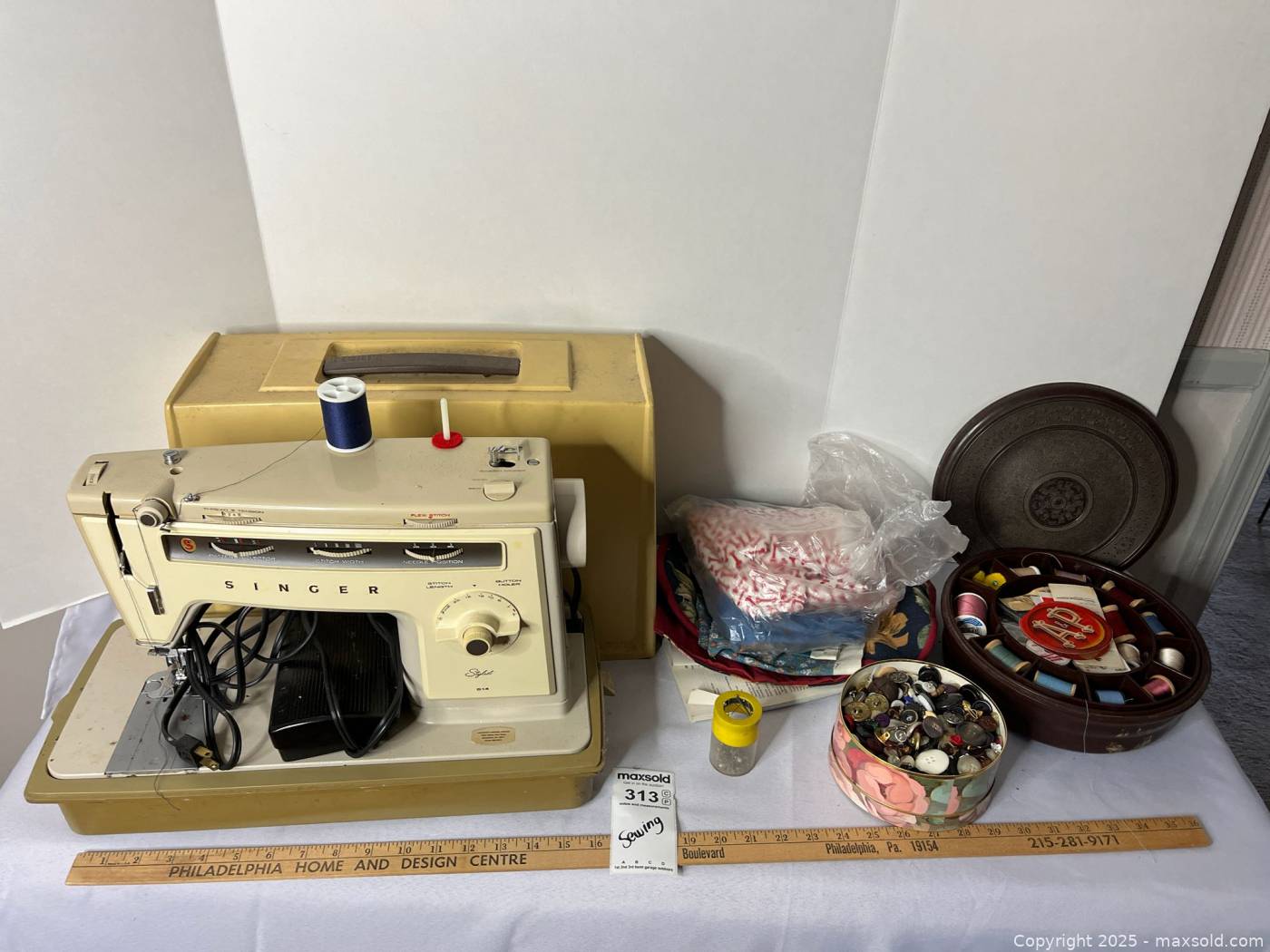 Singer Stylist Sewing Machine with Accessories Lot B2 | Bethlehem ...