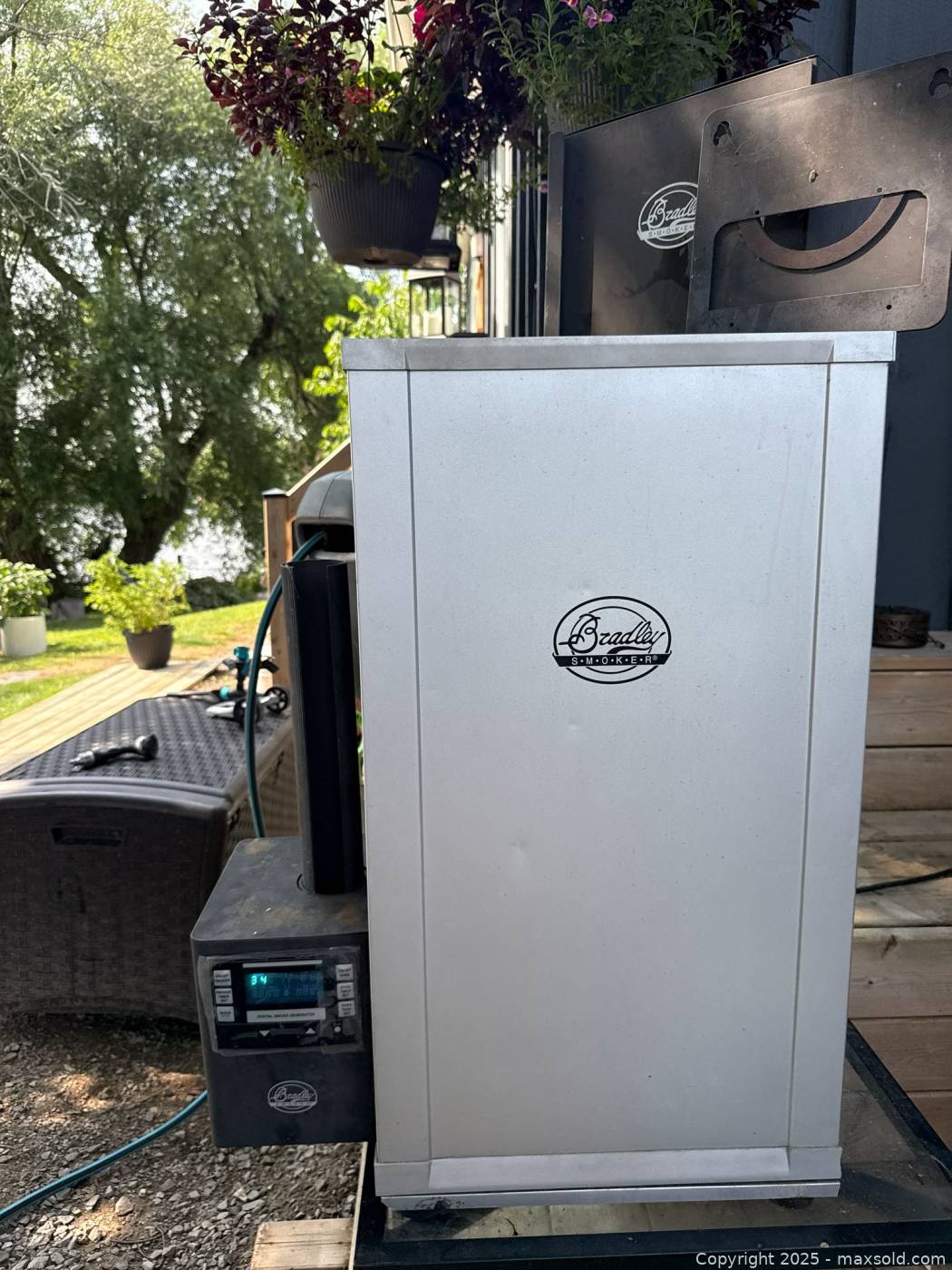 Bradley 4 Rack electric smoker | Montague (Ontario, Canada) PARTNER ...