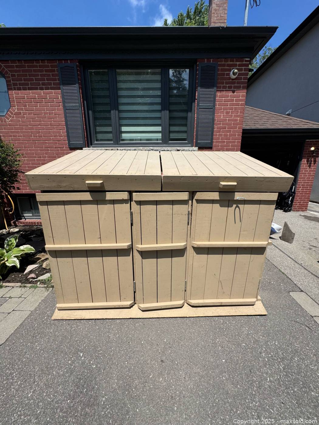 Wood Garbage & Recycling Bin Shed – Holds 3 Bins | Toronto (Ontario ...