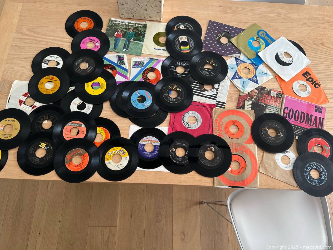 Huge Lot of Vintage 45 RPM Vinyl Records Singles | Russell (Ontario ...