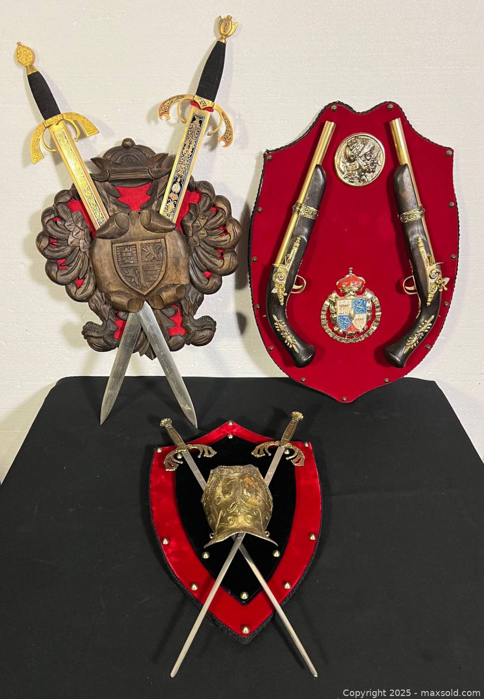 Three Coats of Arms | Toronto (Ontario, Canada) PARTNER MANAGED ...
