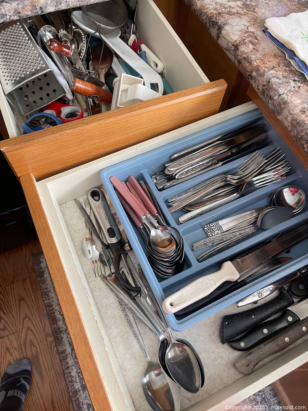 Contents of Drawers | Surrey (British Columbia, Canada) SELLER MANAGED ...