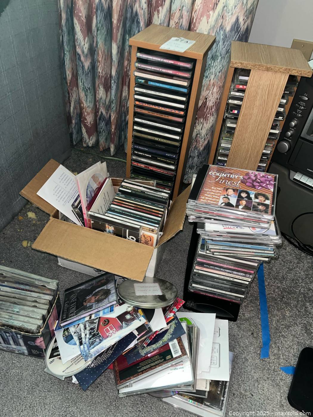 CDs and CD towers | West Friendship (Maryland, USA) PARTNER MANAGED ...