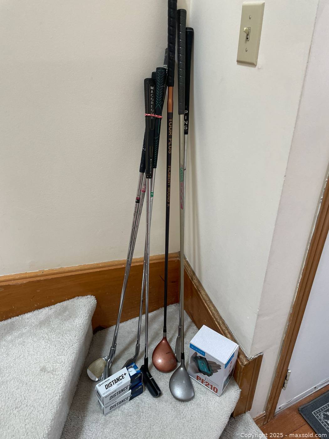 Golf Clubs Set with Irons, Putter, TaylorMade Balls & Rangefinder ...