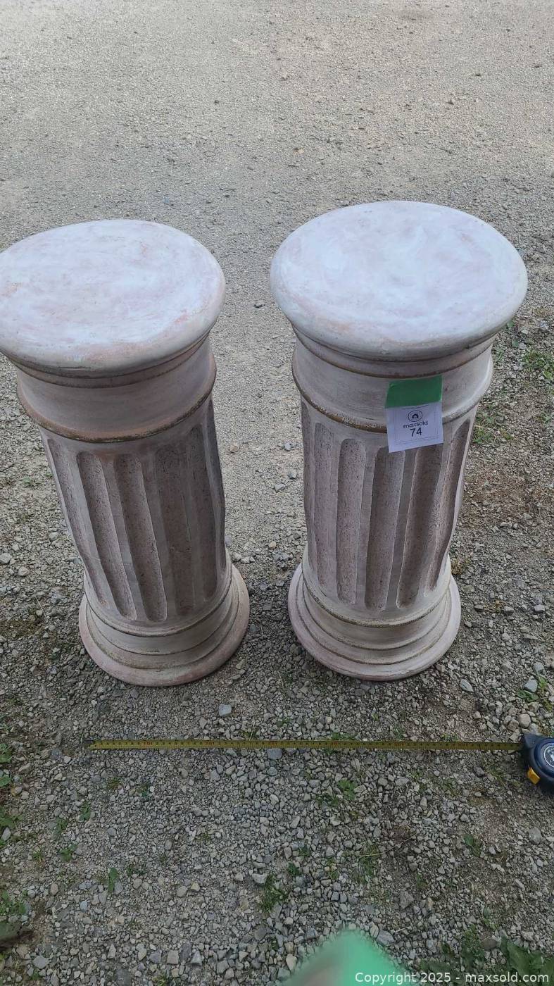 Planter Columns | Meaford (Ontario, Canada) PARTNER MANAGED Downsizing Online Auction - Grey ...