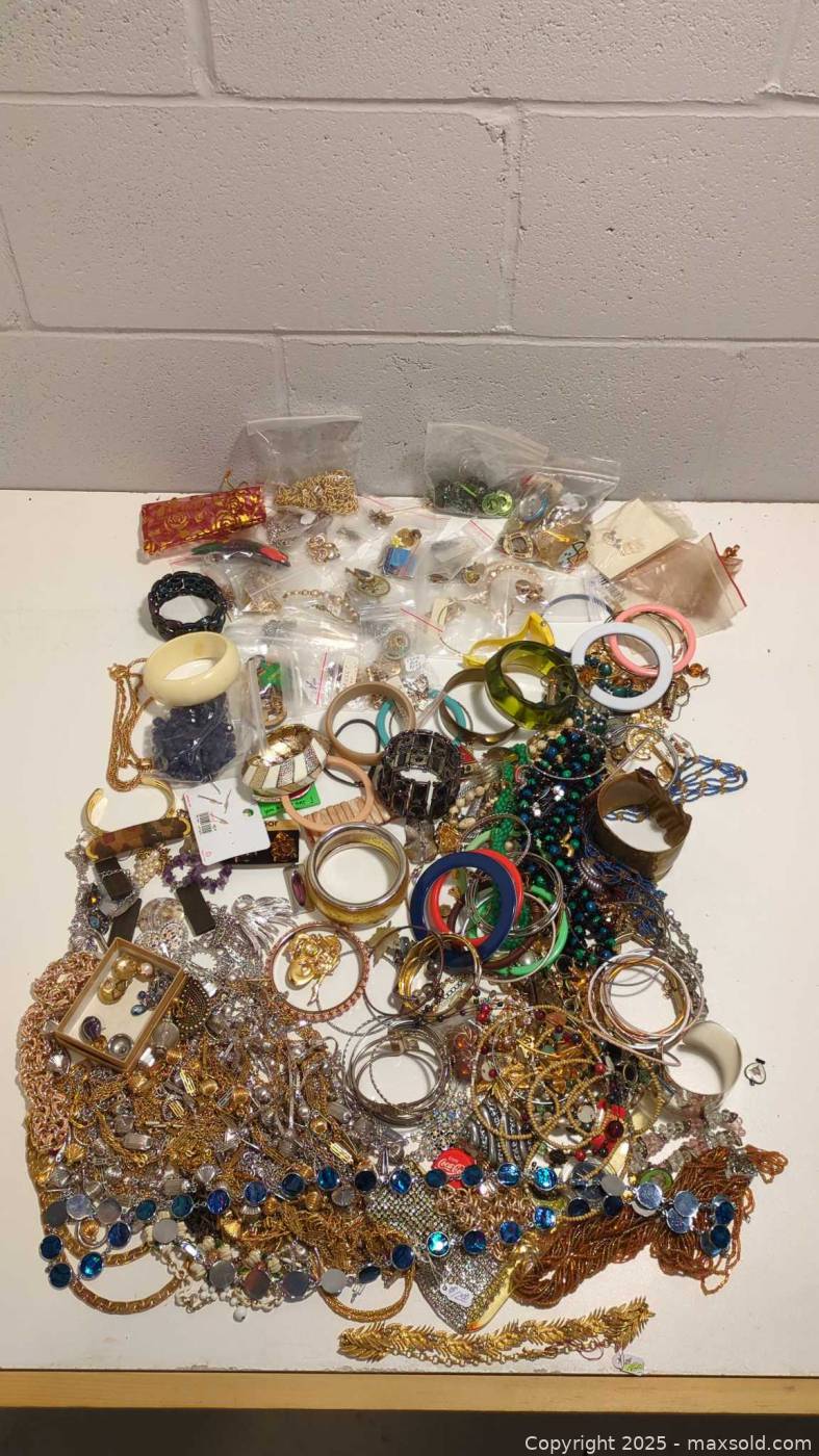 Massive 10 LBS Costume Jewelry Lot - Reseller / Crafter Dream | South ...