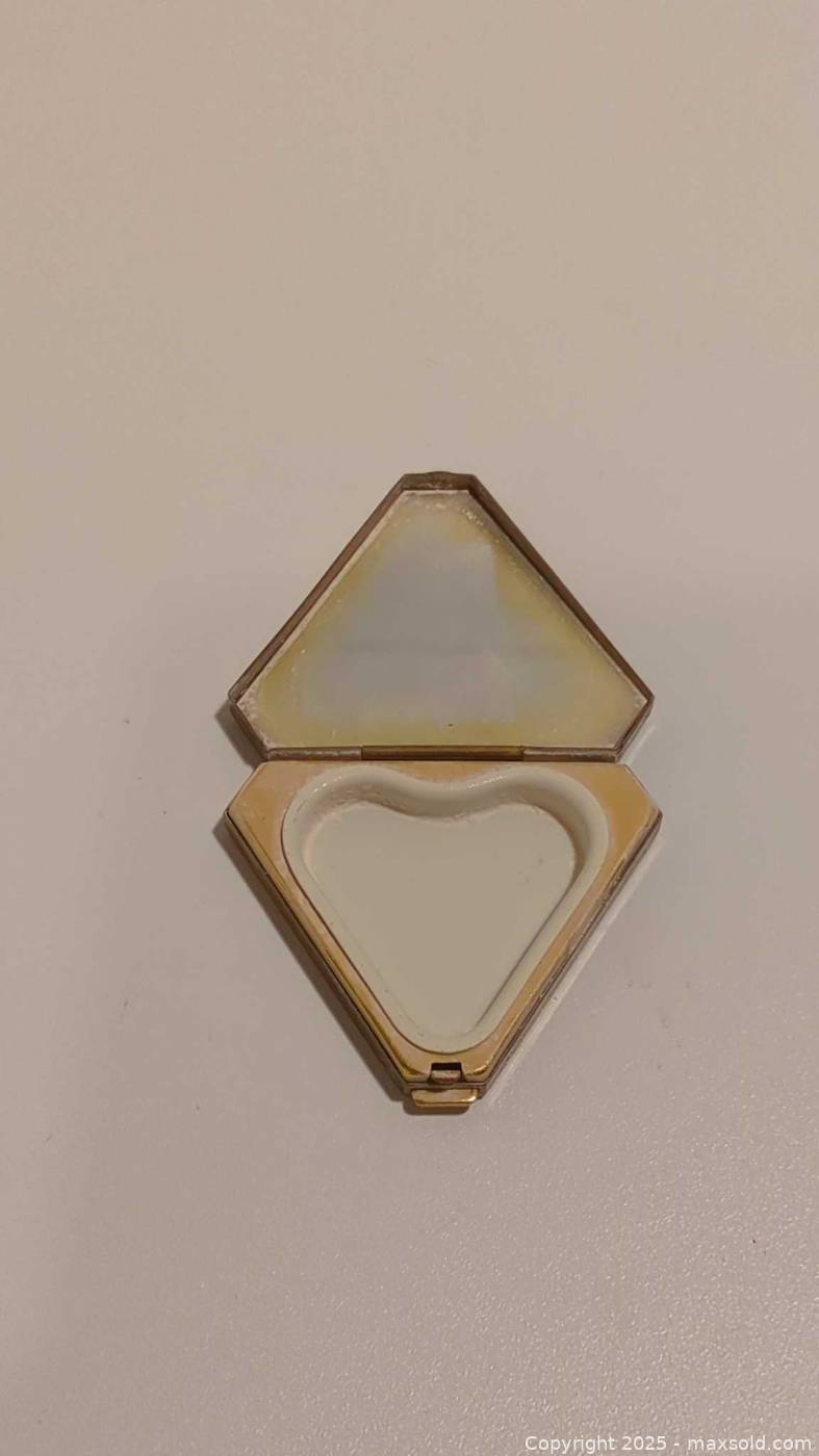 Schiaparelli Vintage Pink-Tone Metal Makeup Compact Case | South ...