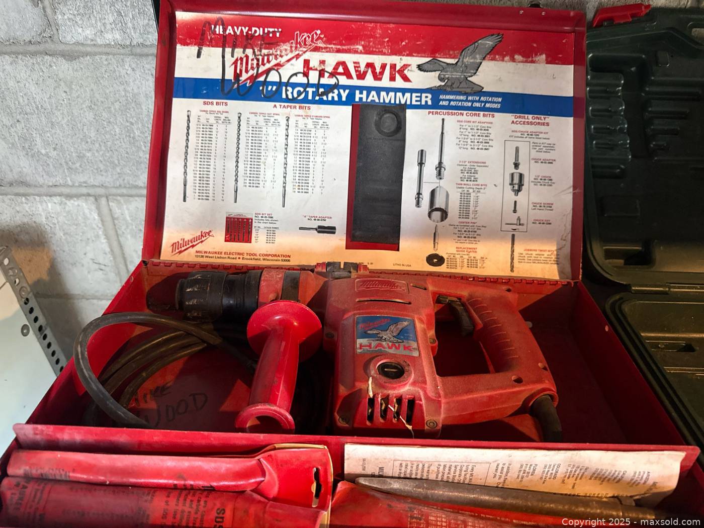 Milwaukee Hawk Rotary Hammer Drill with Case, Corded Electric | Toronto ...
