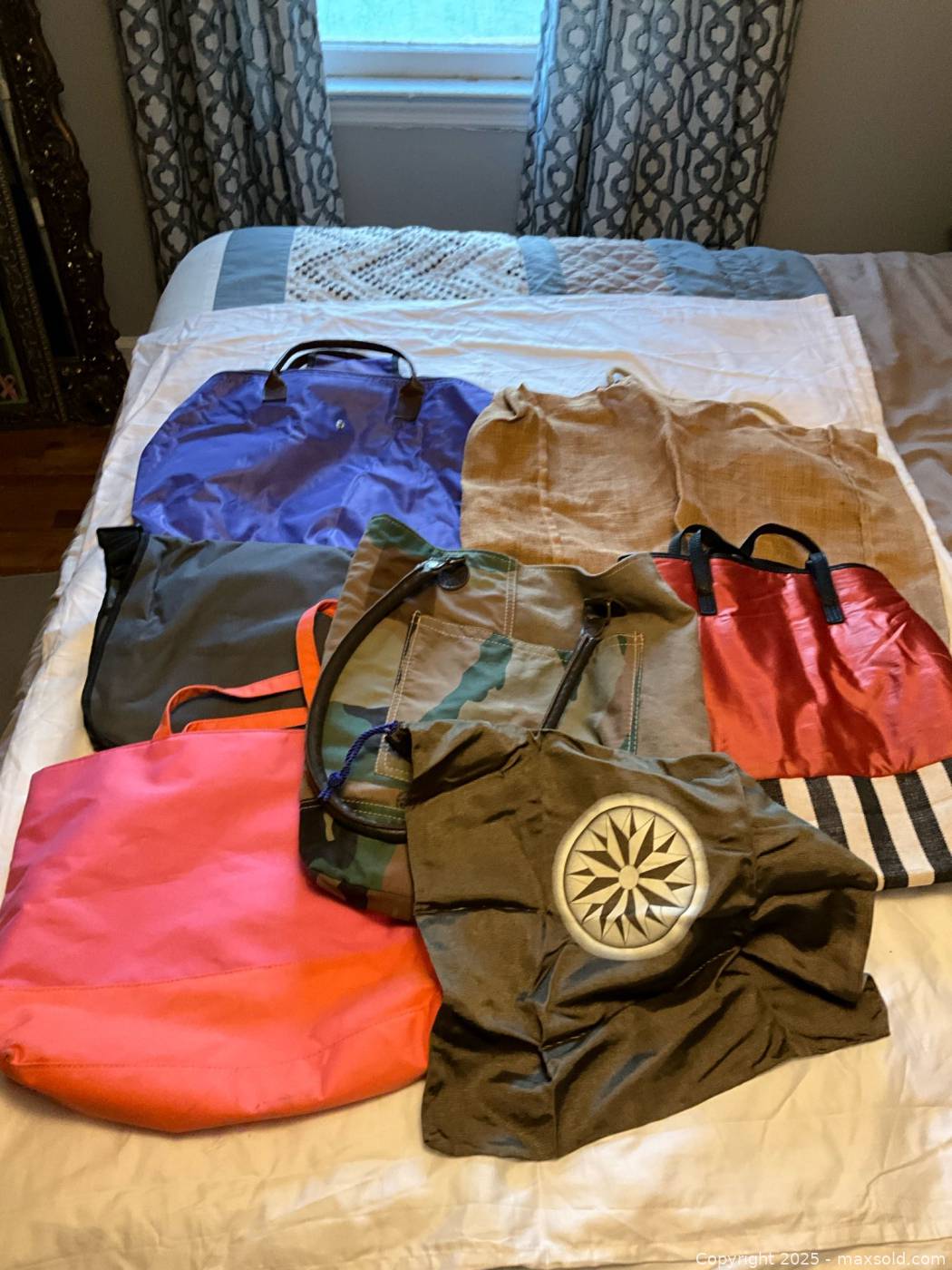 Assorted Tote Bags in Mixed Materials with Various Features | Atlanta ...