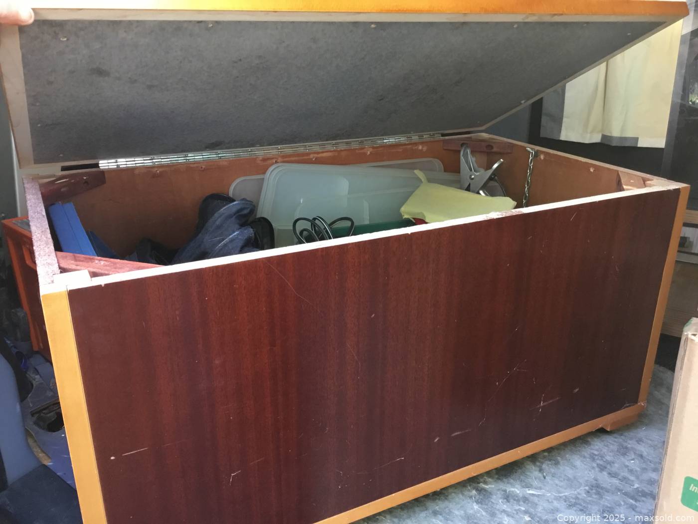 Toy Box + Contents | Odessa (Ontario, Canada) SELLER MANAGED Downsizing ...