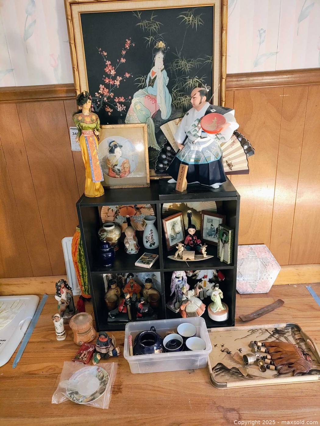 Lot of Asian & Japanese Collectibles and Decor, Vintage B | Pembroke ...