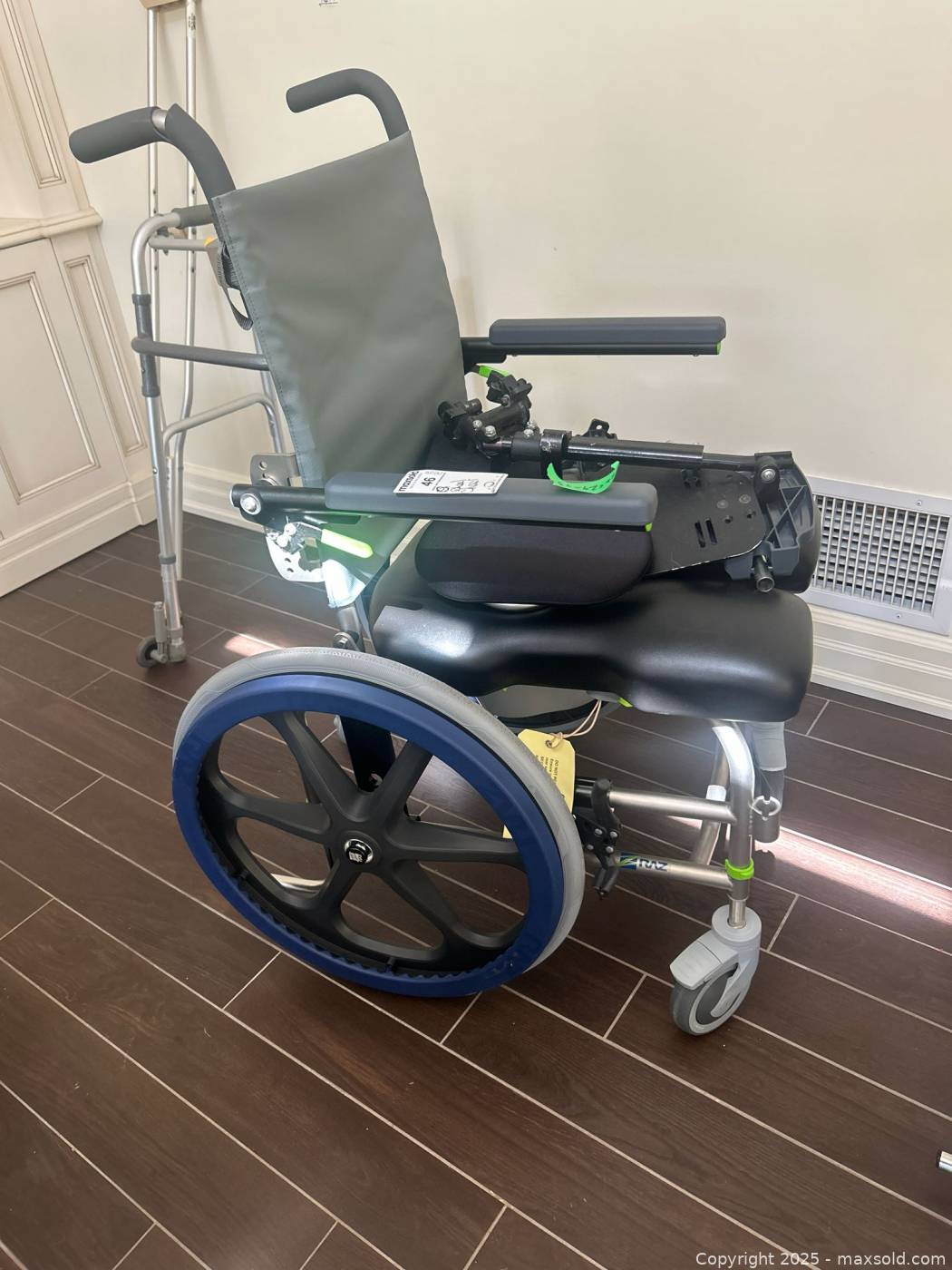 Raz Wheelchair B | Markham (Ontario, Canada) Estate Sale Online Auction ...