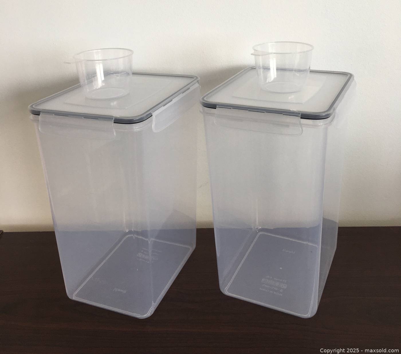 2 Plastic Rectangular Container with measuring cup | Toronto (Ontario ...