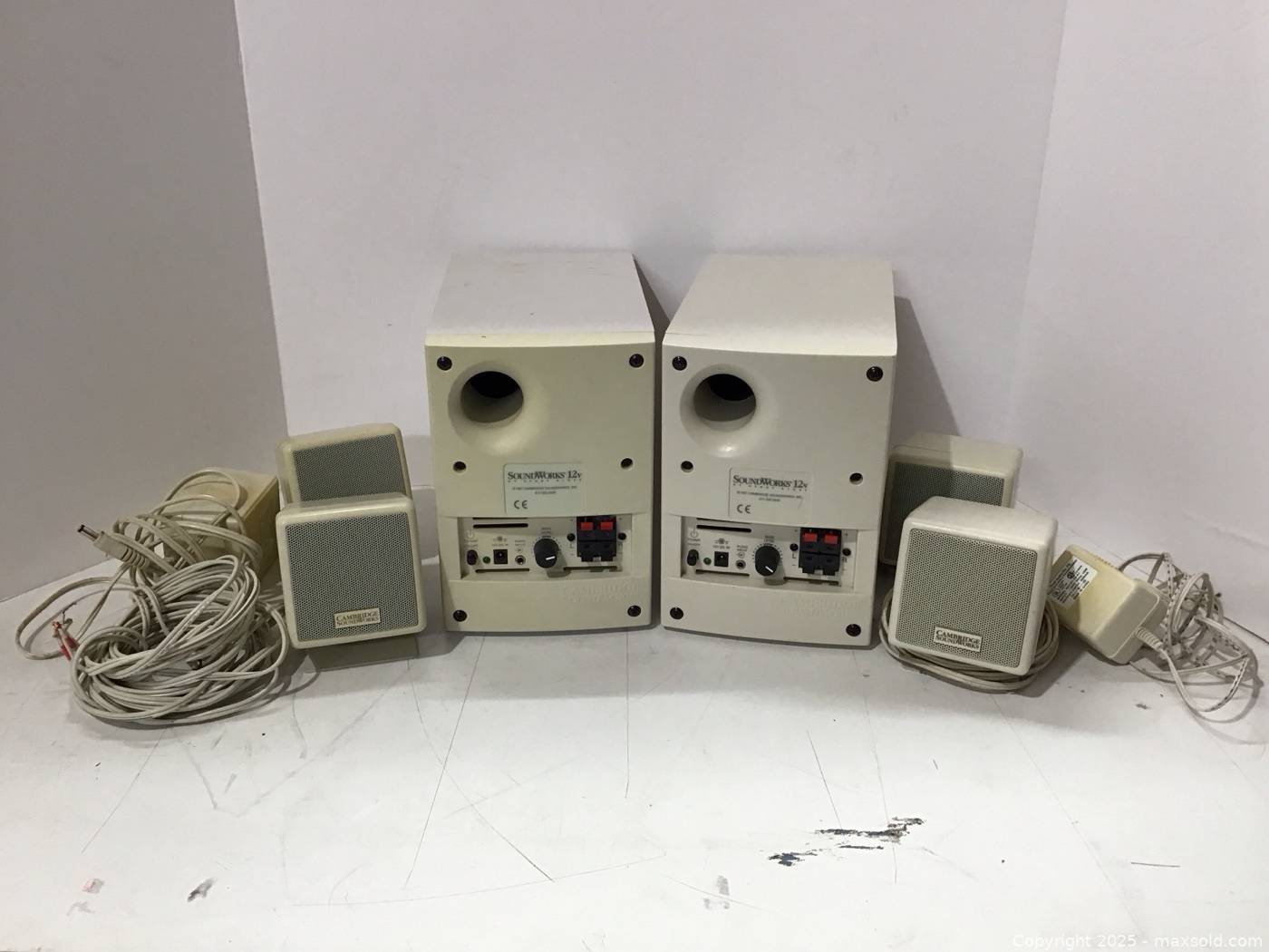 Cambridge Soundworks 12v / Henry Kloss | Carlisle (Massachusetts, USA ...