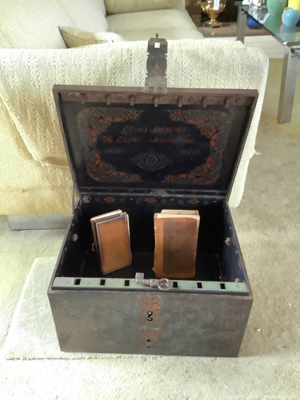 Vintage Metal Chest | Huntington Beach (California, USA) PARTNER ...