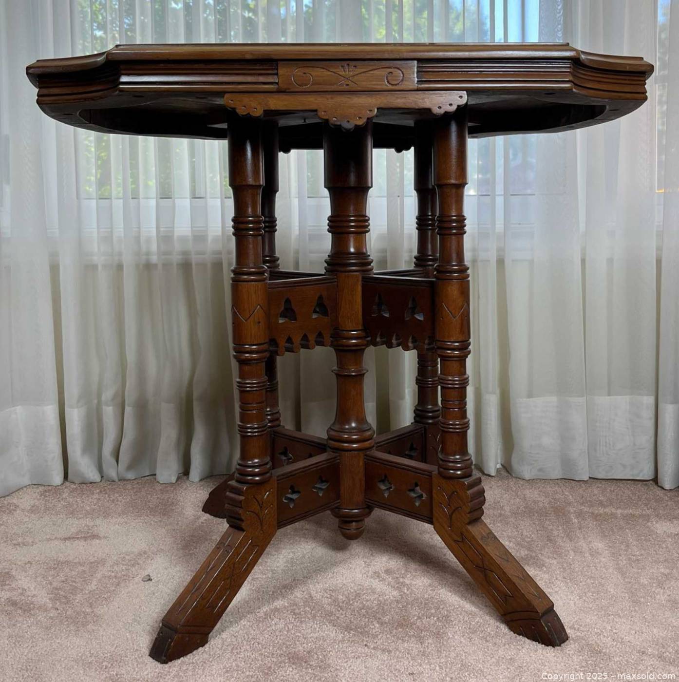 Vintage Wooden Parlour Table | Ottawa (Ontario, Canada) PARTNER MANAGED ...