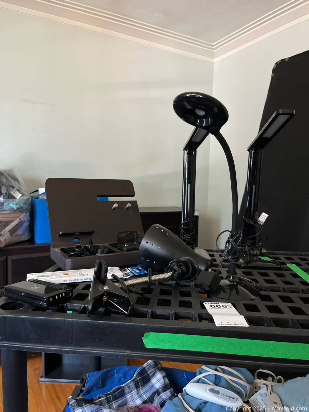 Electronics Lot | Belleville (Ontario, Canada) PARTNER MANAGED ...