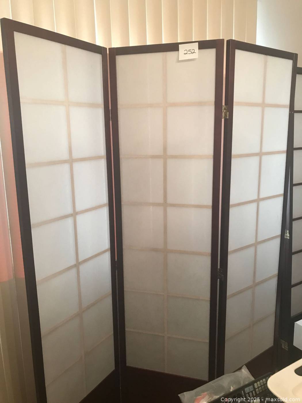 Room divider - A | Toronto (Ontario, Canada) PARTNER MANAGED Downsizing ...