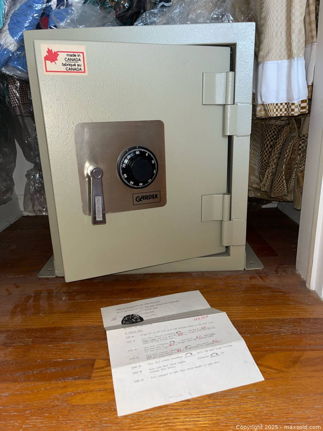 Combination Safe C | Kingston (Ontario, Canada) Moving Online Auction ...