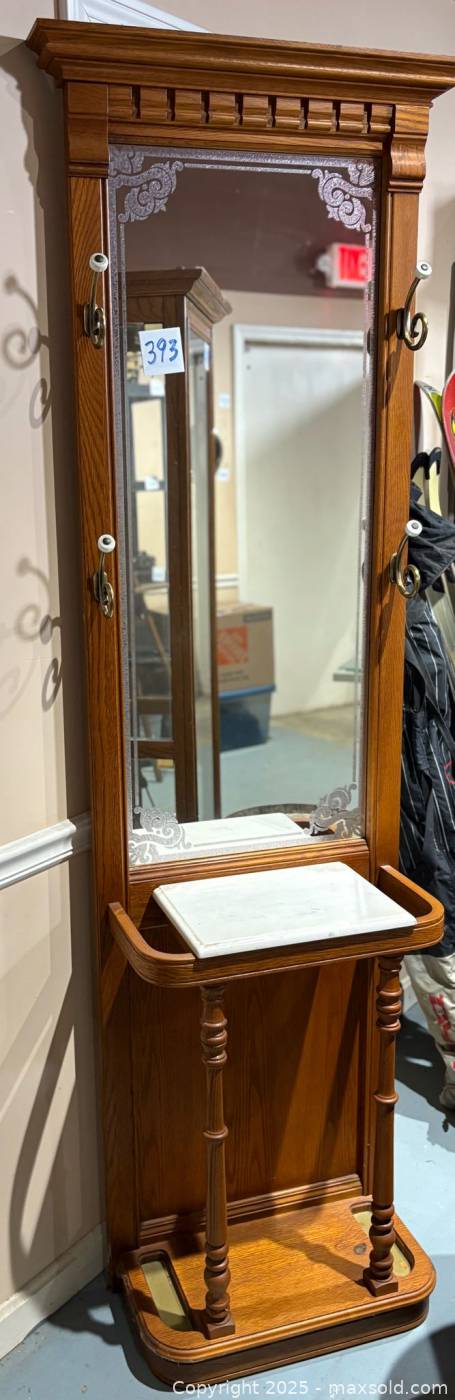 Pulaski Marble Top Oak Hall Tree | Warwick (Rhode Island, USA) SELLER ...