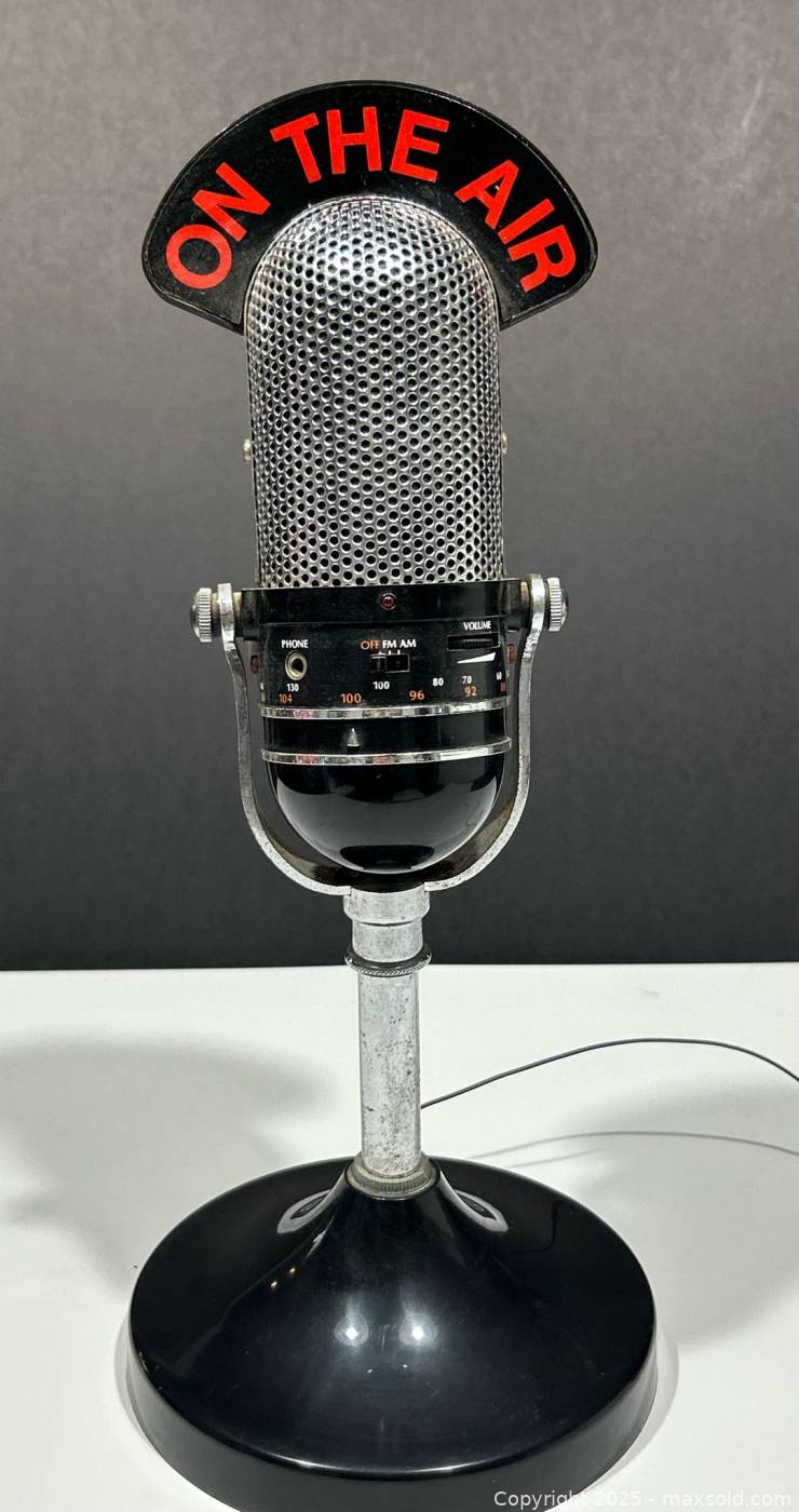 Vintage On the Air Microphone Radio AM-FM | Burlington (Ontario, Canada ...