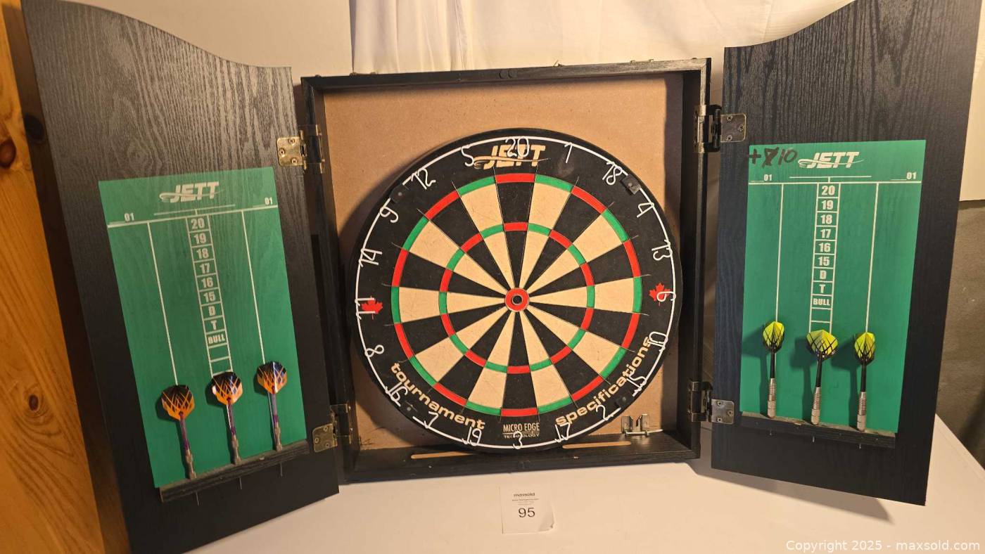 Beautiful Dart Board Set in Frame | Ottawa (Ontario, Canada) SELLER ...