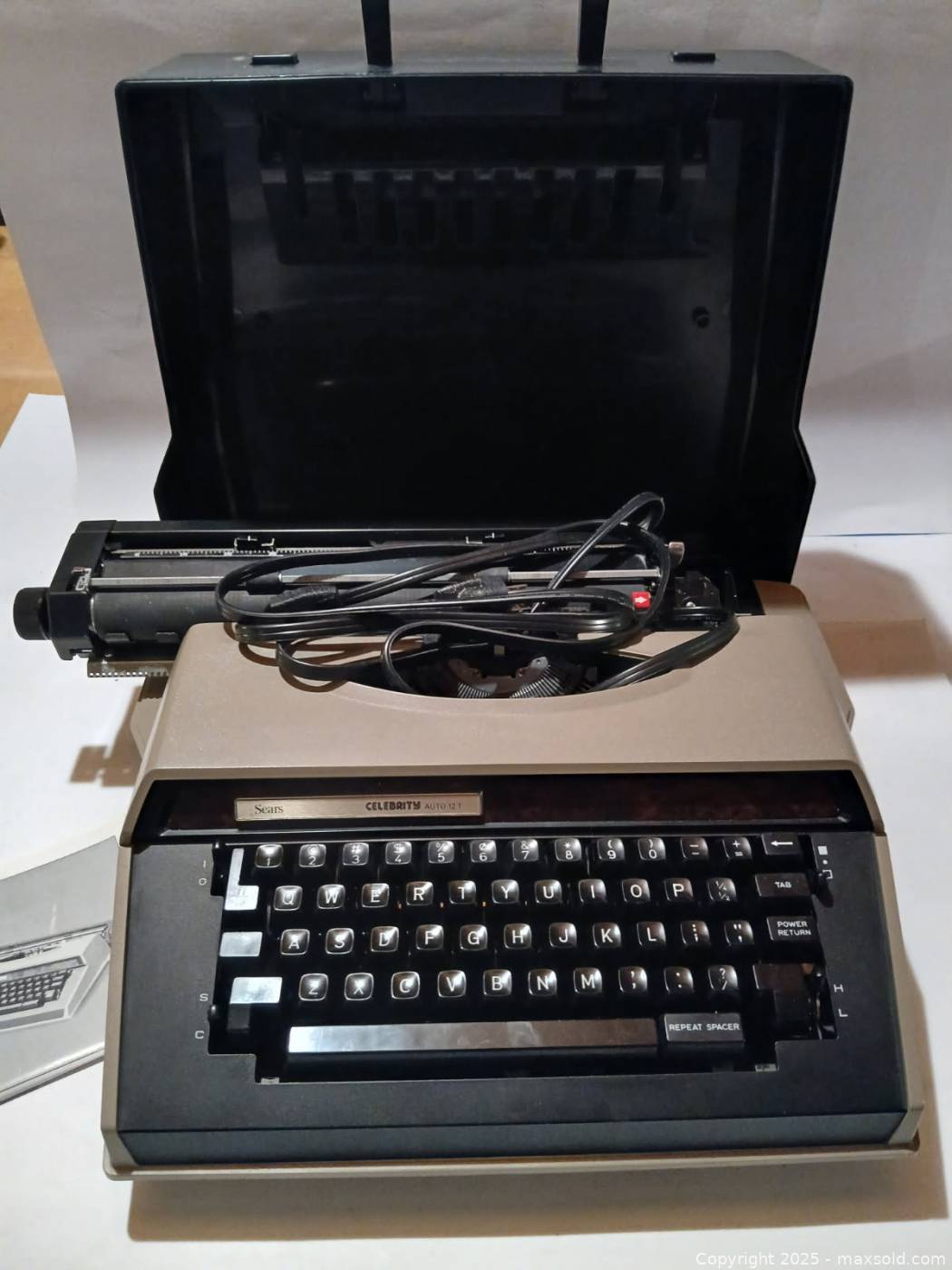 Sears Celebrity Auto 12 Electric Typewriter with Case & Cord | Kingston ...
