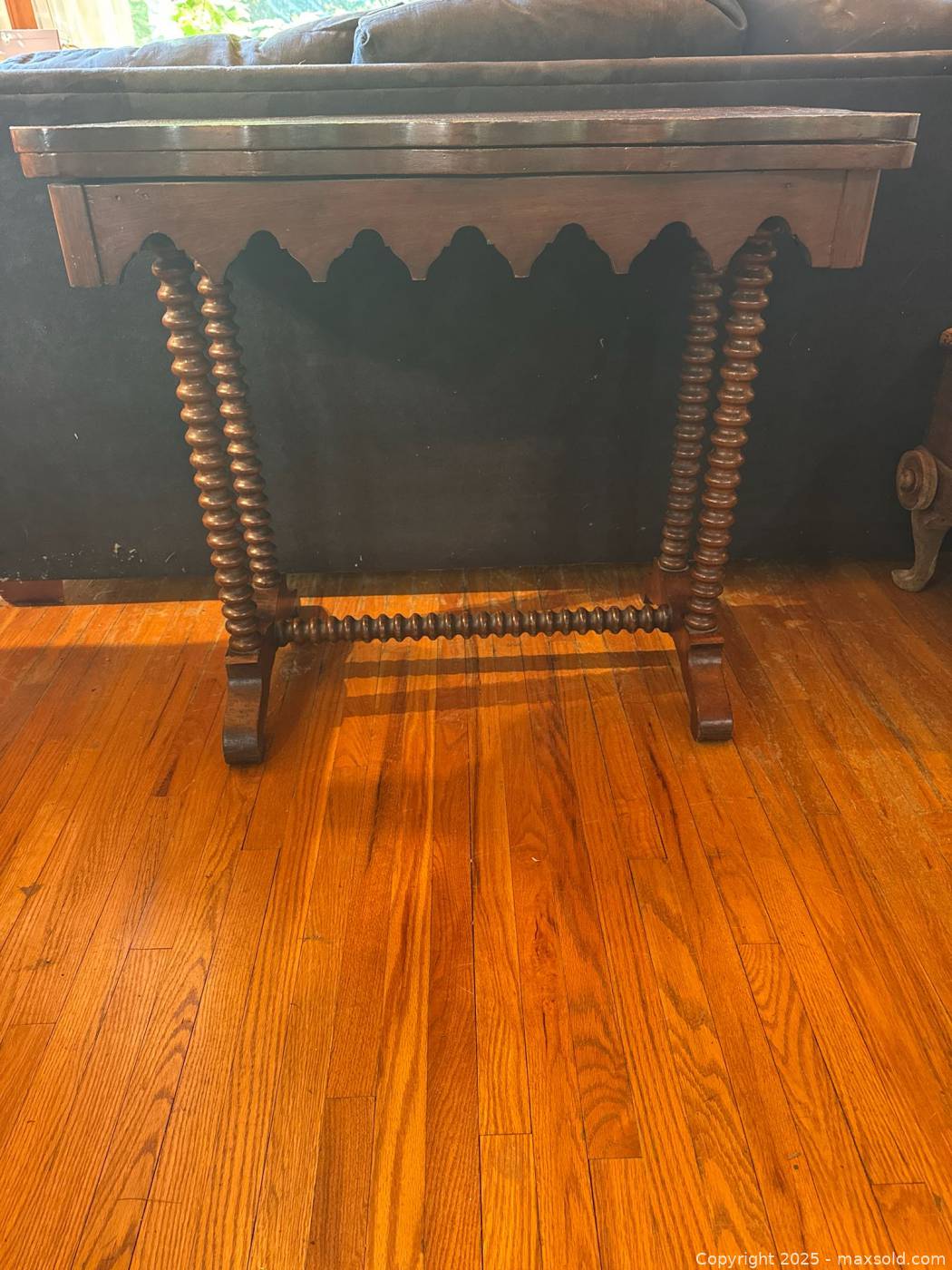 Table | Dysart And Others (Ontario, Canada) SELLER MANAGED Estate Sale ...