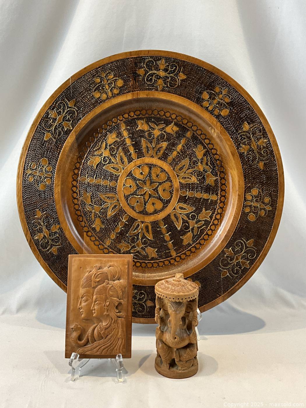 Wooden Carved Items | Oakville (Ontario, Canada) PARTNER MANAGED Estate ...