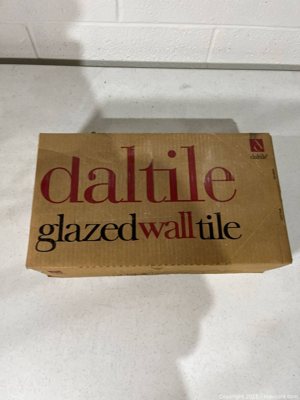 Daltile Off-White Glossy Glazed Wall Tile, Boxed, 100 Tiles | Dundee ...