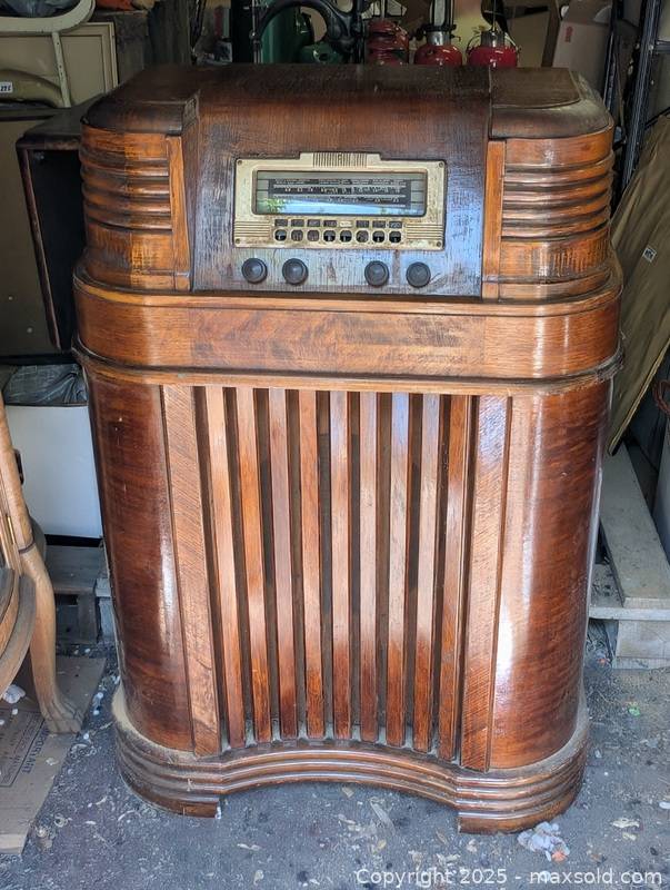 1920s STANDUP TUBE RADIO IN WOOD CASE | Bath (Ontario, Canada) SELLER ...