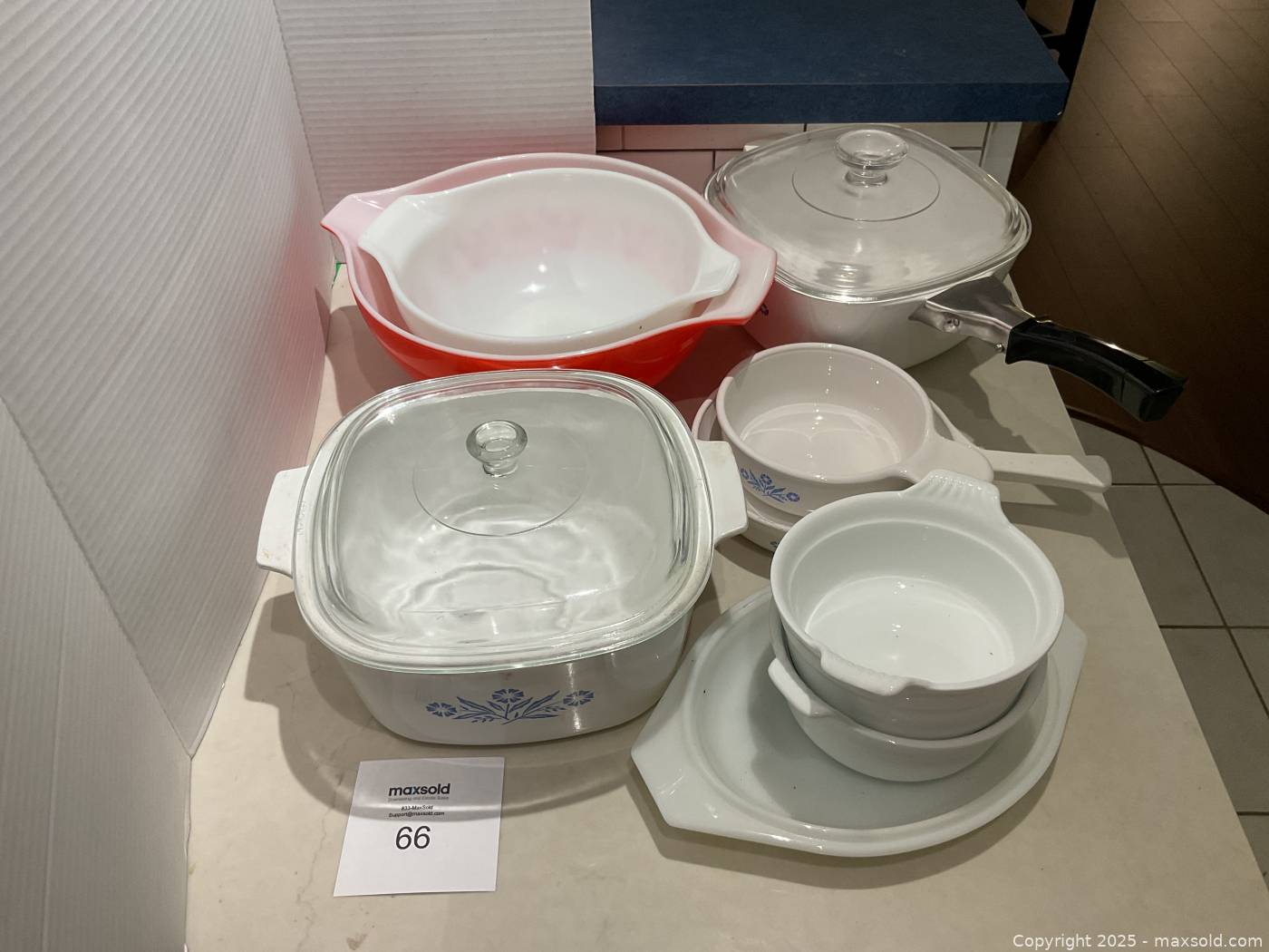 CorningWare Pyrex 10-Piece Mixing Bowls, Casseroles & Saucepan | London (Ontario, Canada ...