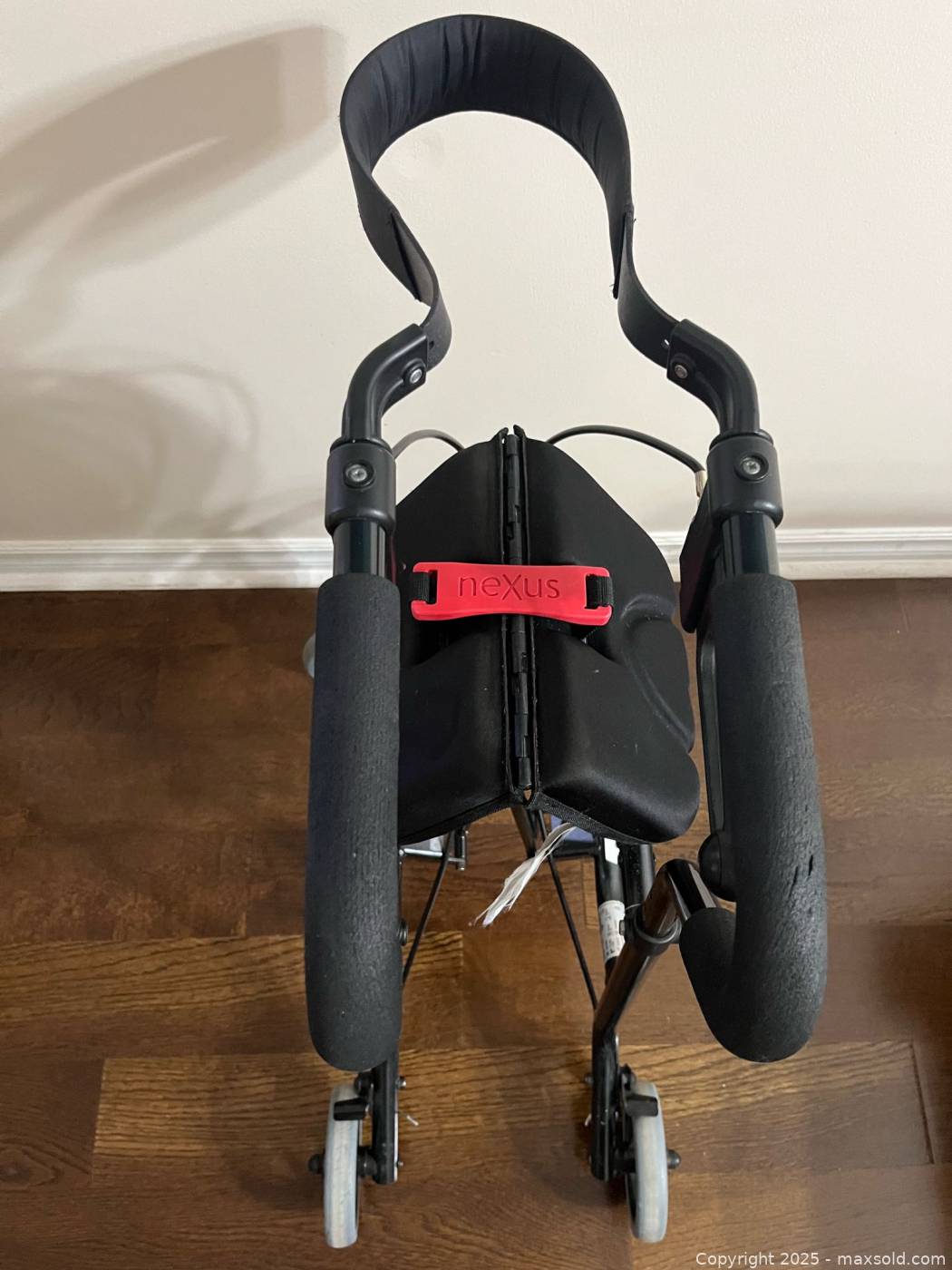 NeXus 4-Wheel Rollator Walker, Black with Red Accent | Vaughan (Ontario ...