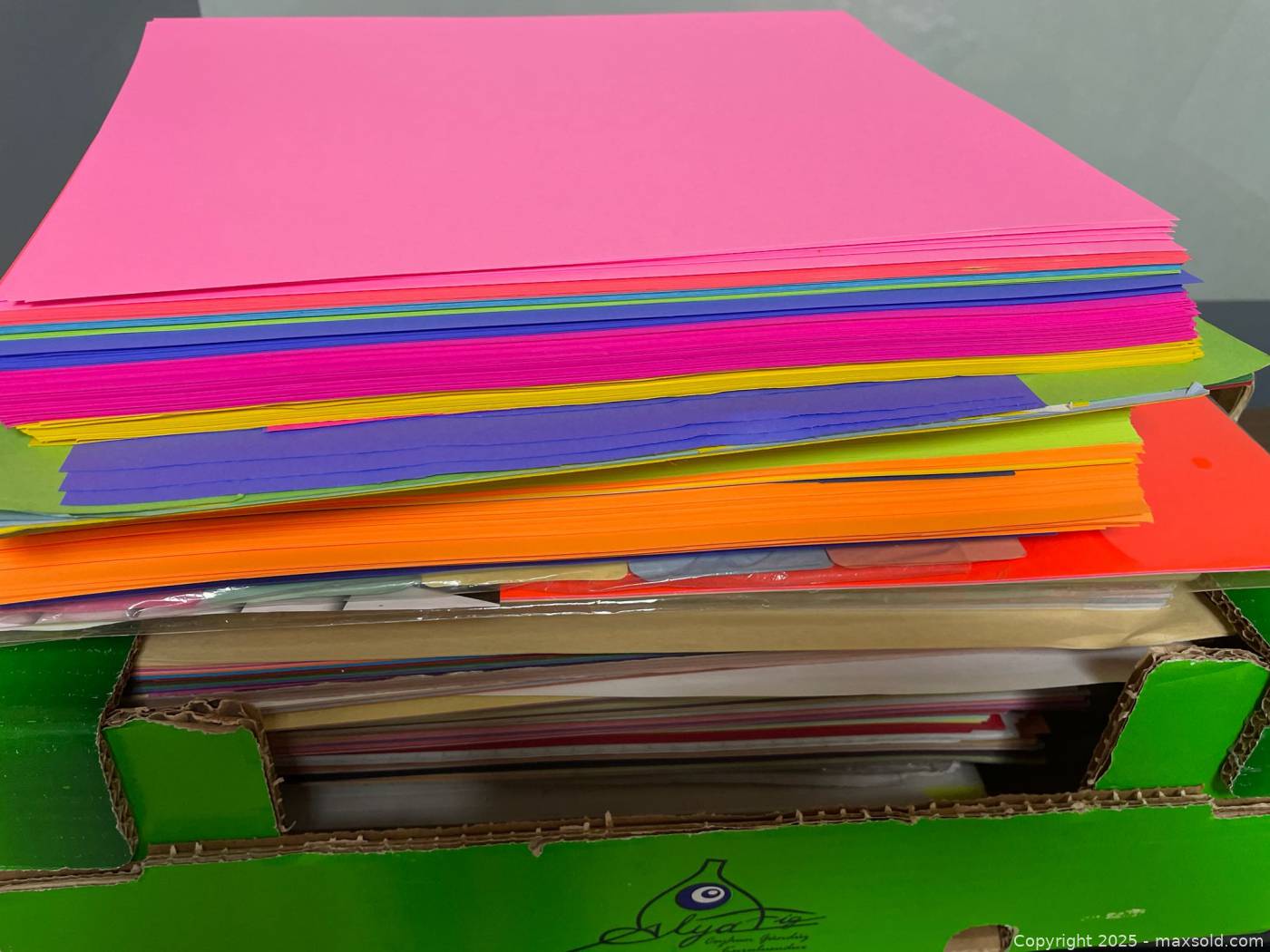 Assorted Colored Craft Paper Sheets, Letter Size, 200+ Sheets | Aurora ...