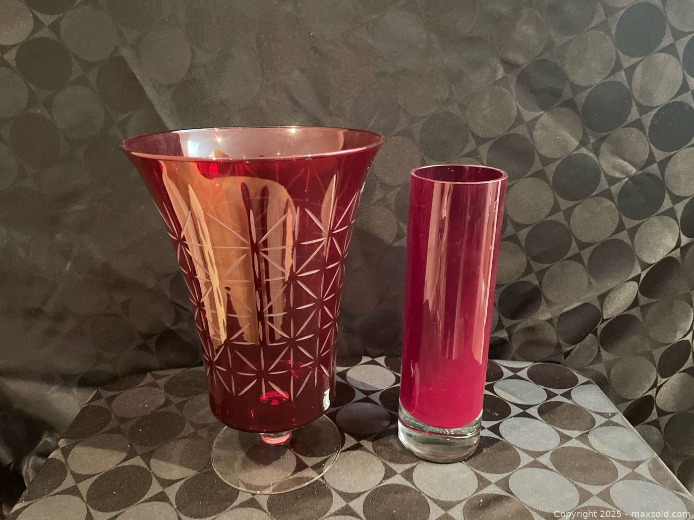 Two Large Red Glass Vases | Collingwood (Ontario, Canada) PARTNER ...