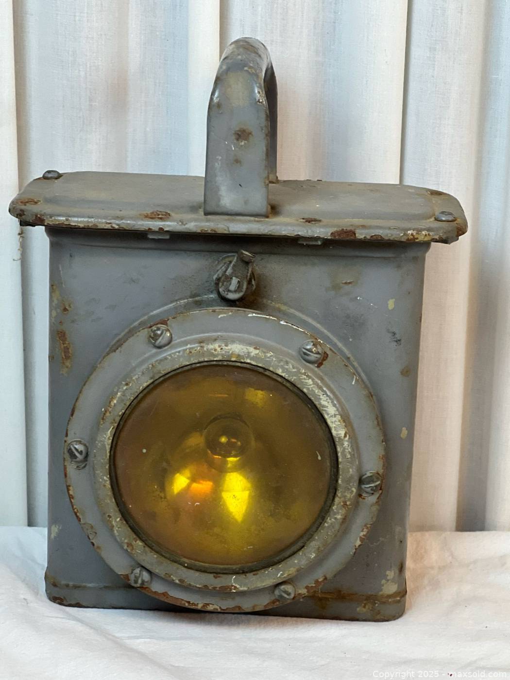 Vintage WWII US Navy Portable Signal Lantern Lamp Metal Gray | Campbell ...
