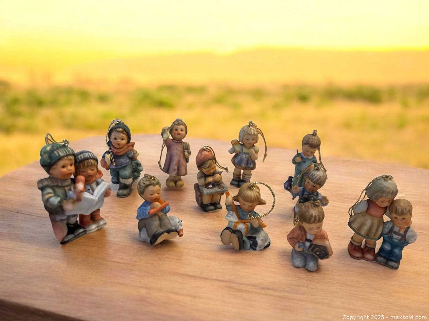 Set of 11 miniature Hummel ornaments | Bridgewater (Massachusetts, USA ...