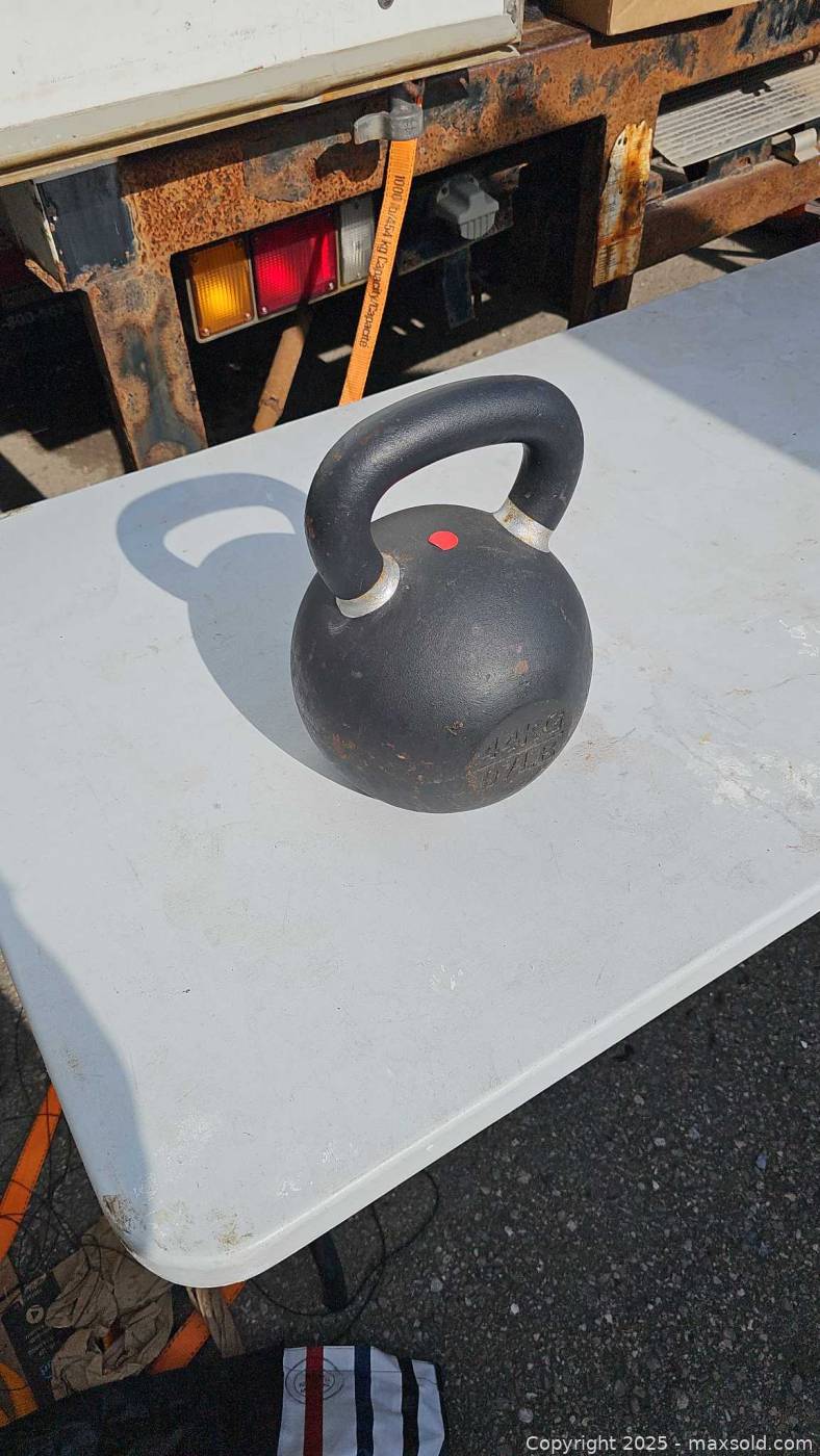 Xtreme Monkey 44 kg (97 lb) Cast Iron Kettlebell | Toronto (Ontario ...