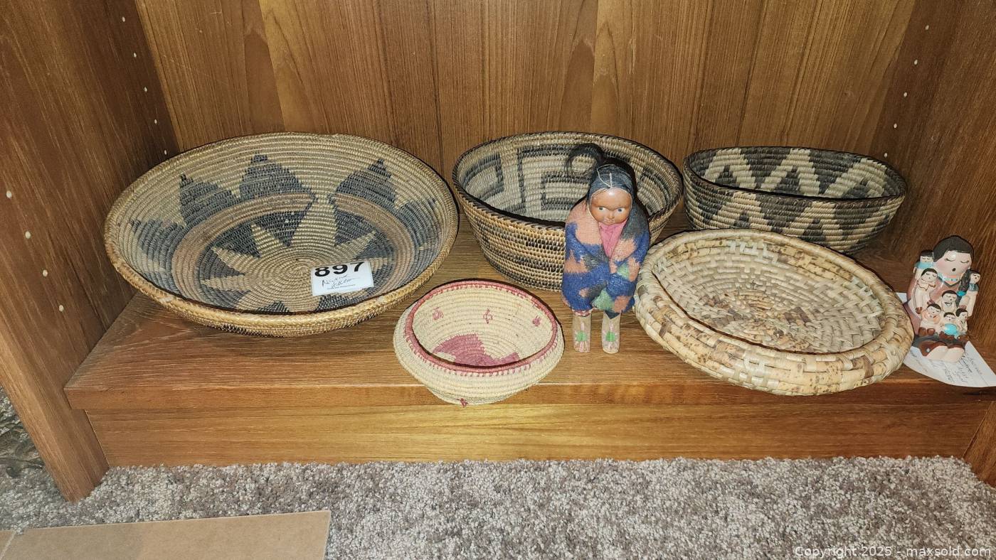 Southwestern/Native American-Style Decor Lot, Baskets & Figurines | Shelton (Washington, USA ...