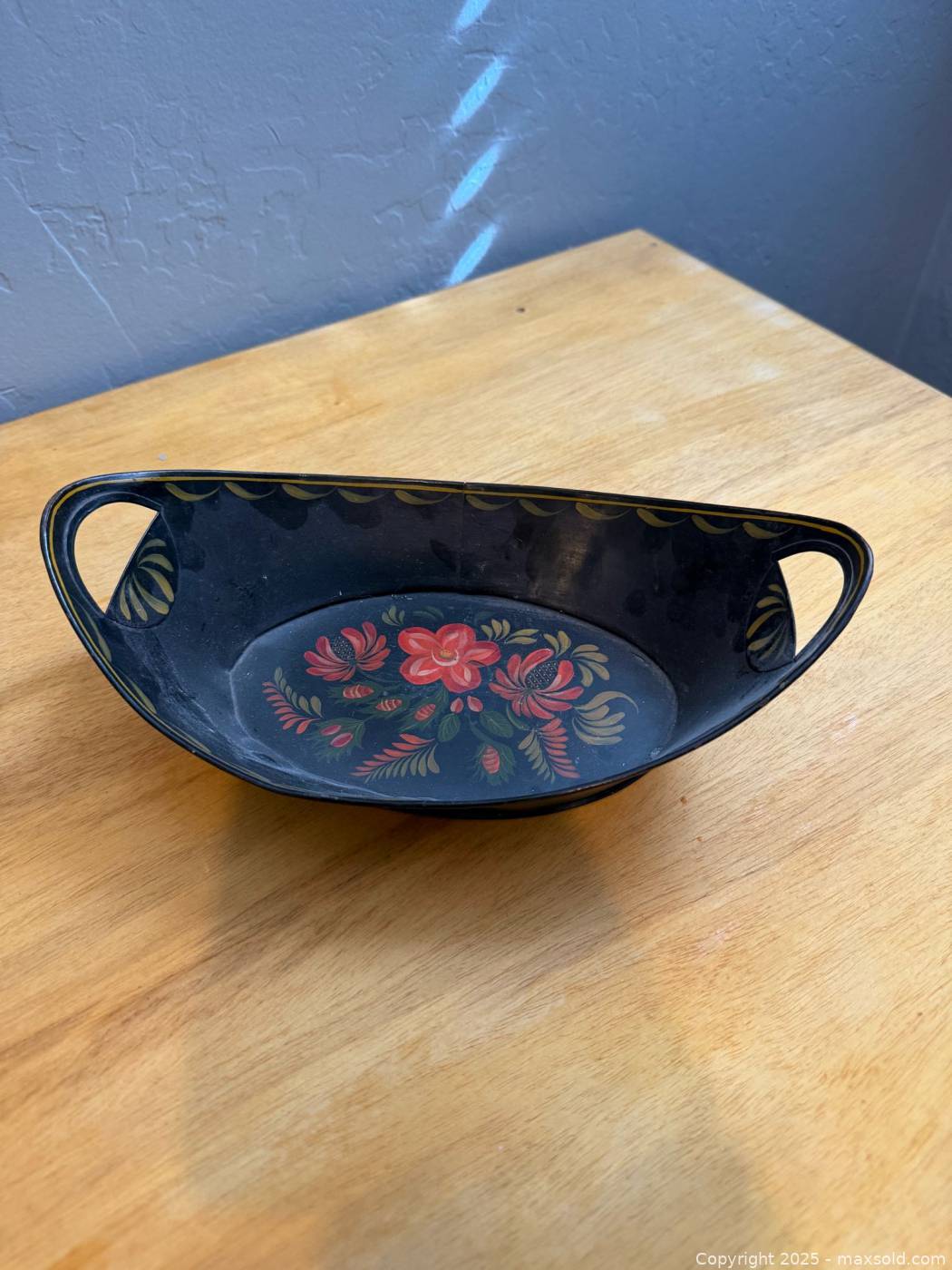 1825 Tin Hand Painted Bun Basket | Morgan Hill (California, USA) SELLER ...
