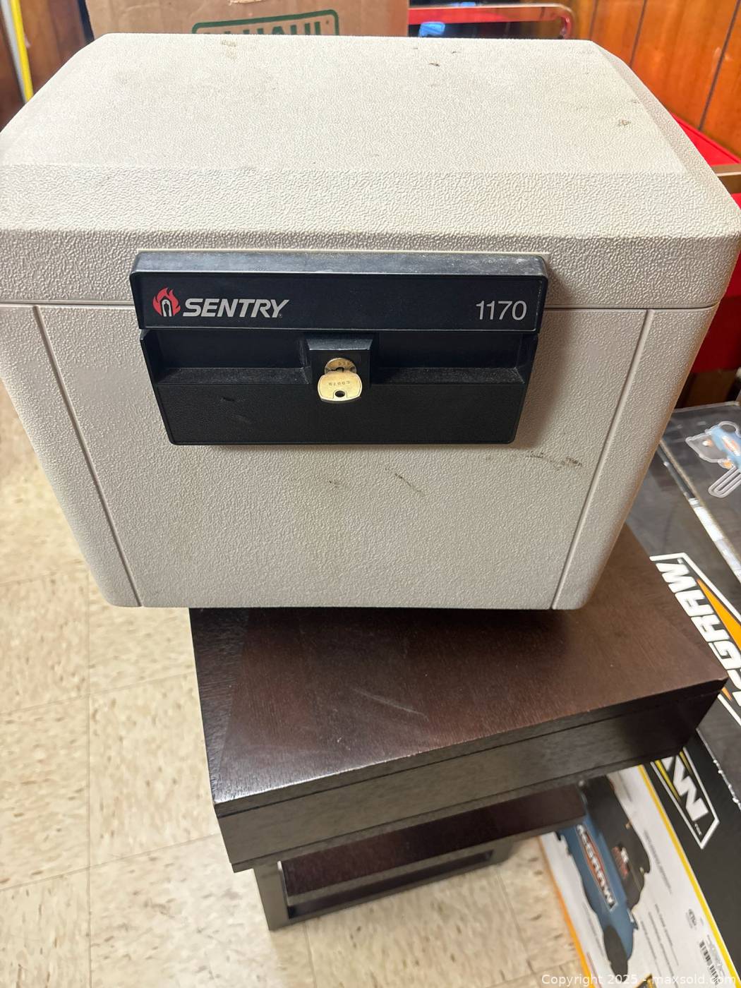 Lock box with key | North Providence (Rhode Island, USA) SELLER MANAGED ...