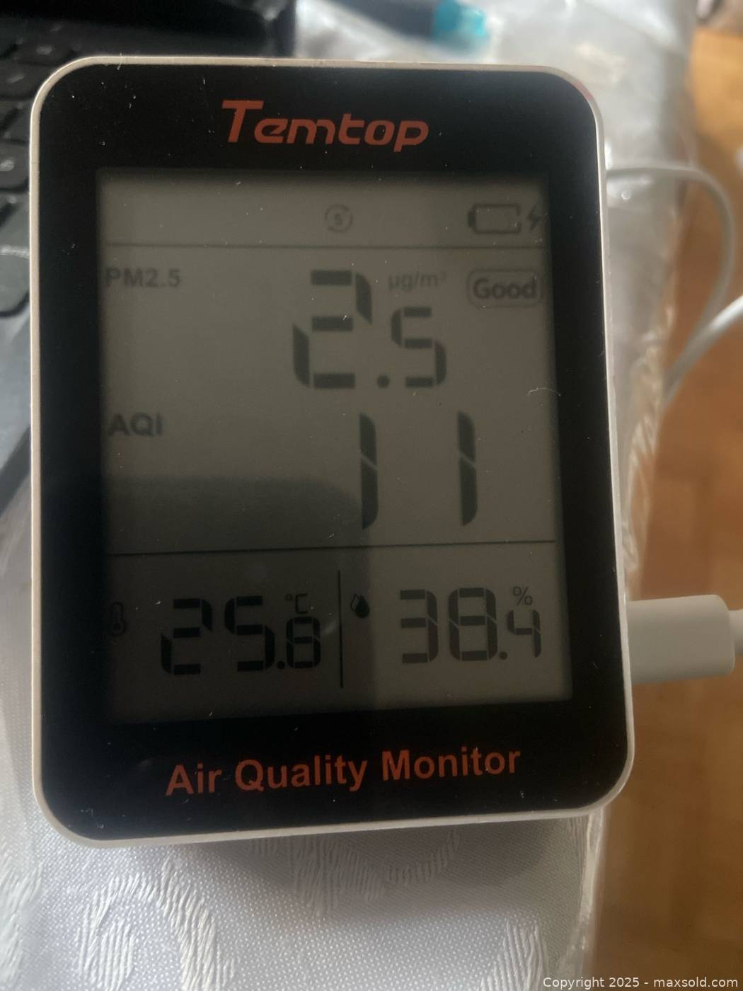 Temtop S1 Air Quality Monitor with PM2.5, AQI, Temp & Humidity ...
