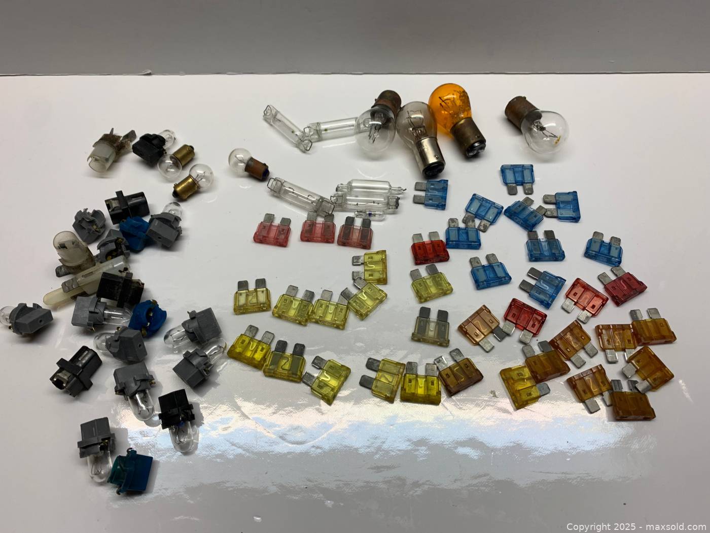 Various Automotive Fuses & Light Bulbs | Oshawa (Ontario, Canada ...