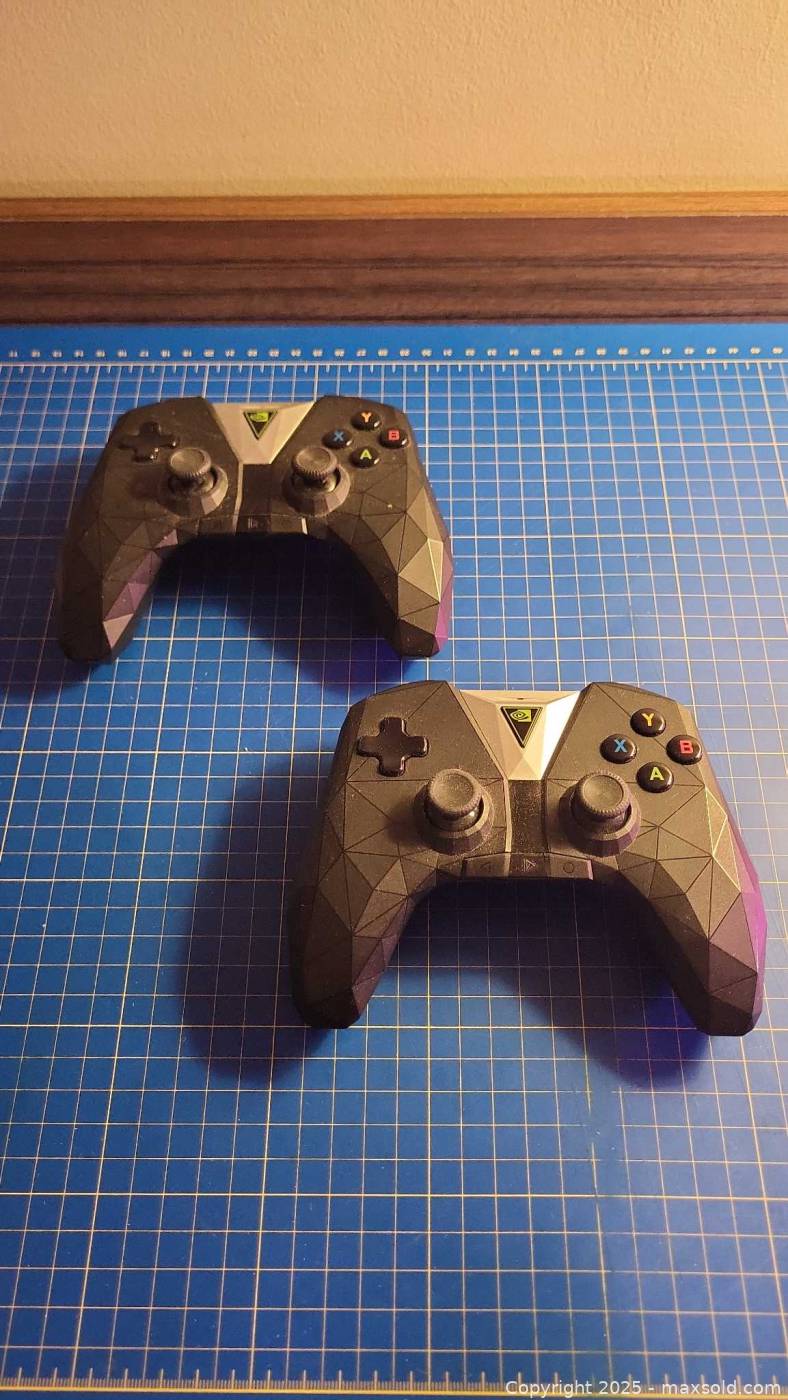 NVIDIA SHIELD gaming controllers x 2 | Toronto (Ontario, Canada) SELLER ...