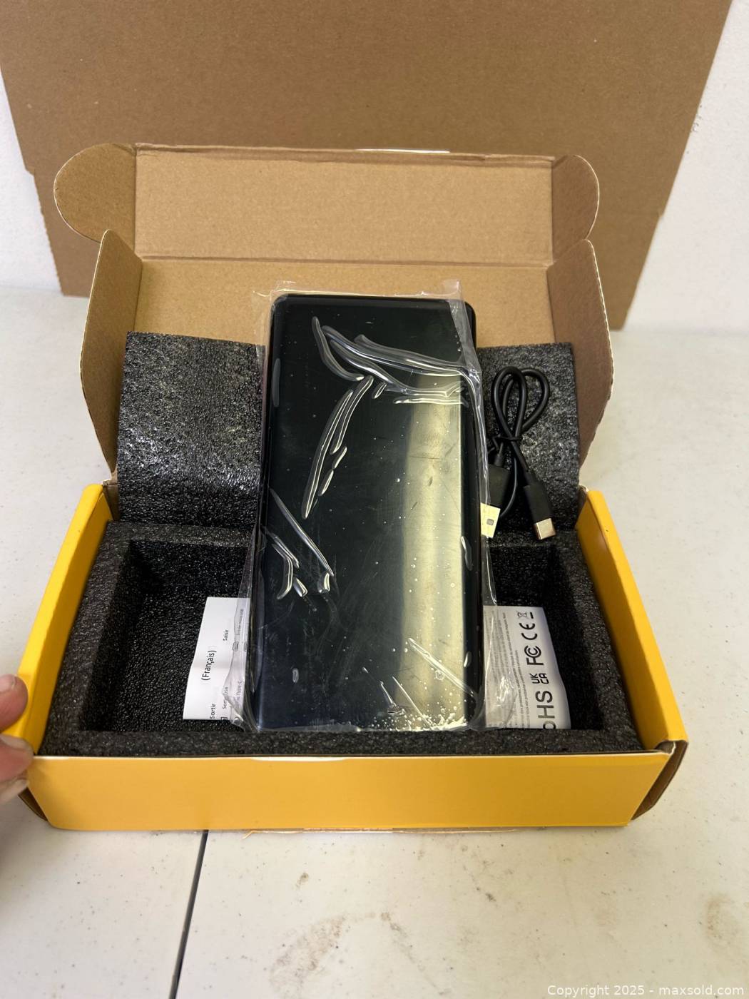 hinne power bank model HE31 new | Brampton (Ontario, Canada) PARTNER ...