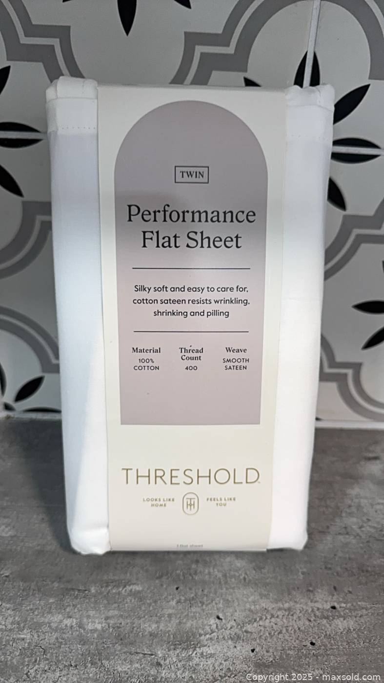 Twin Size Flat White 100% Cotton Sheet | Belleville (Ontario, Canada) SELLER MANAGED Reseller ...